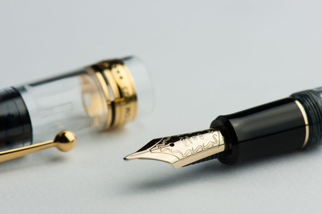 Review: Pilot Custom 823 – Hand Over That Pen