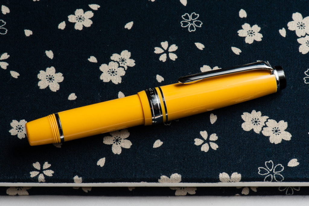 Review: Sailor Professional Gear Slim/Sapporo Mini (Medium-Fine Nib ...